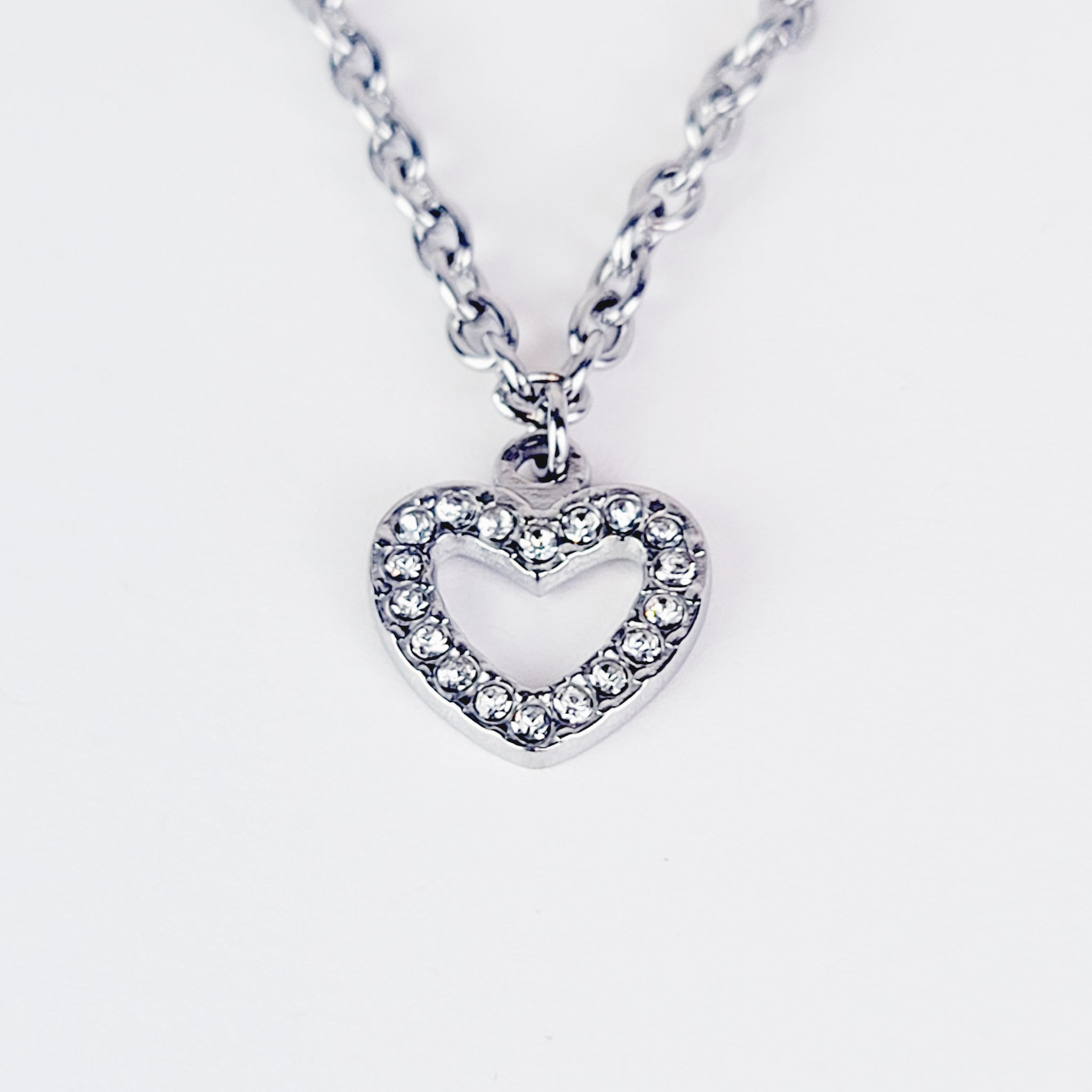 Labia Jewelry with Sparkling Heart. Stainless Steel Non Piercing Labia ...